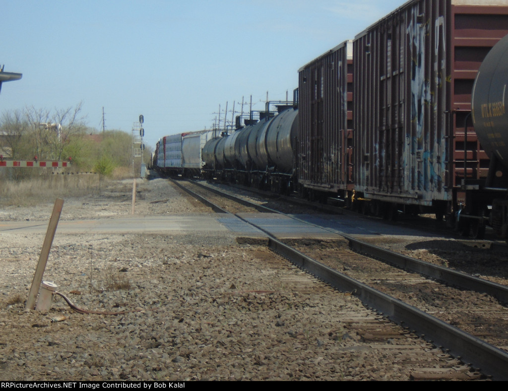 CN 2900 & CN 3007 Eastbound crossing over on East side of Diamond